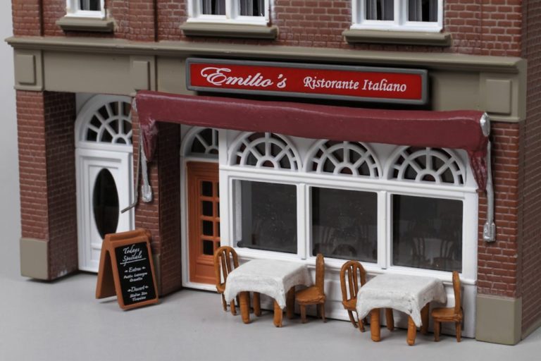 Woodland Scenics Lighted HO Scale Emilio’s Italian Restaurant | Gateway ...